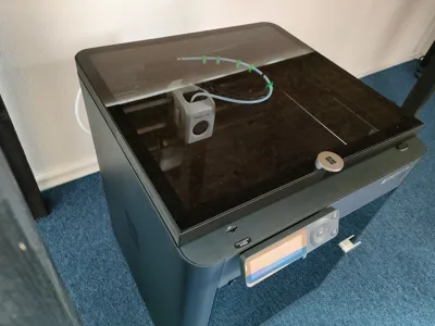 Bambulab P1S Glass Riser (no vent) - V2 by Jonas Tae - MakerWorld