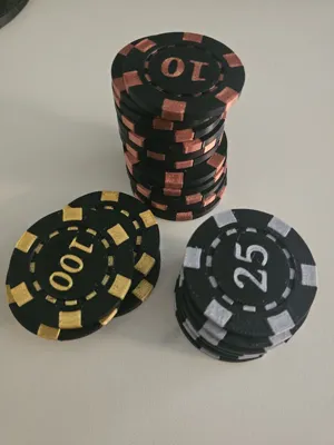 Dual Color Poker Chips With Numbers - Free 3D Print Model - MakerWorld