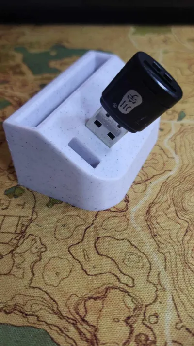 USB Holder skadis by Makerrr - MakerWorld