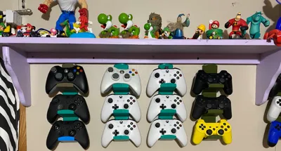 Xbox controller mount, stackable, spare AA holder by Tassesin ...