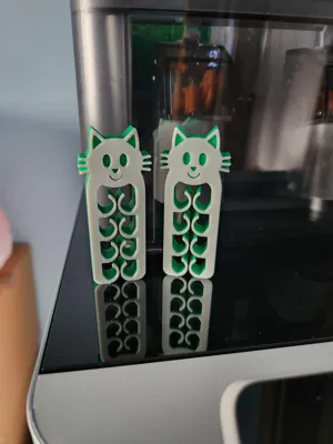 Cat Chip Clip Remixed by Triple G Workshop MakerWorld: Download Free 3D ...