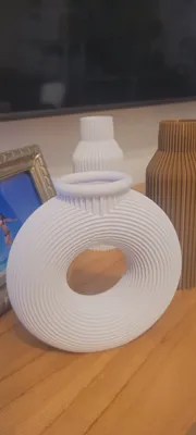 Modern Loop Vase by Print Design MakerWorld: Download Free 3D Models
