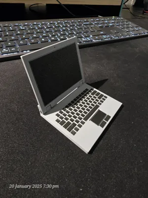 Barbie Doll Laptop Plegable con color Remezclado por warbie - MakerWorld