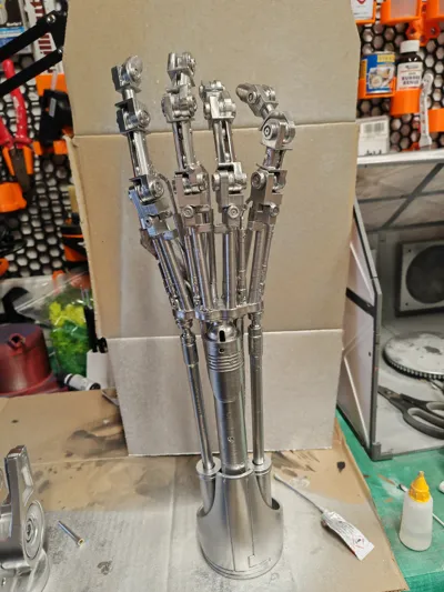 DIY Life-Size Terminator Arm Lamp by LayerLux3D MakerWorld: Download ...