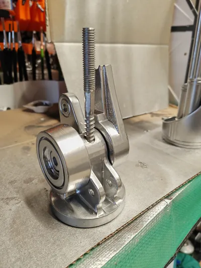 DIY Life-Size Terminator Arm Lamp by LayerLux3D MakerWorld: Download ...