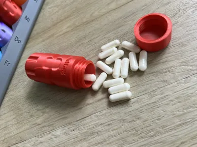 Pill Pods (Pillbox / Supplement dispenser) by SMACKMAX MakerWorld ...
