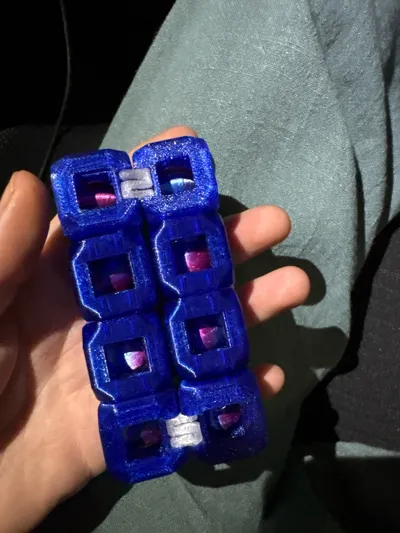 Infinity Cube with balls inside - Free 3D Print Model - MakerWorld