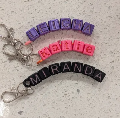 Wobbly letter cube keychain (configurable) Remixed by Makkuro ...