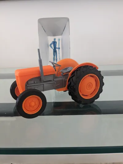 Tractor - Ferguson TE20 - model kit - scale 1/18 by soarpix MakerWorld ...