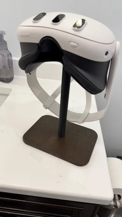 Meta Quest 3 Vertical Stand Dock by christianselig MakerWorld: Download ...