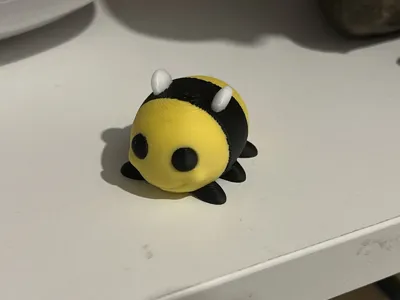 CUTE MINI BEE by Freddie MakerWorld: Download Free 3D Models