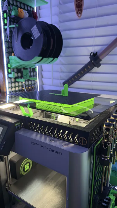 Build plate tray for faster cooling by Cheetah MakerWorld: Download ...