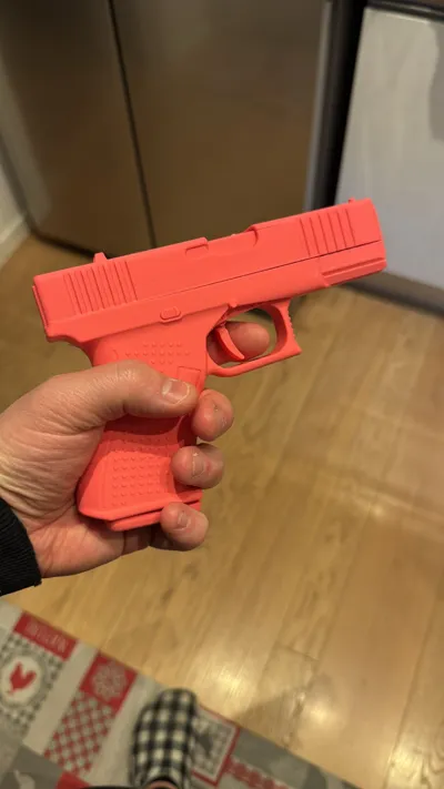 Glock 19 v6 movable trigger and Slide by RTX_Nitrox MakerWorld ...