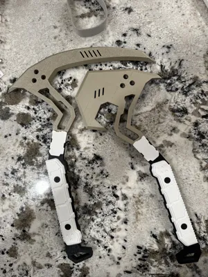 Tactical Sickle + Hand Axe by 风暴手作 MakerWorld: Download Free 3D Models