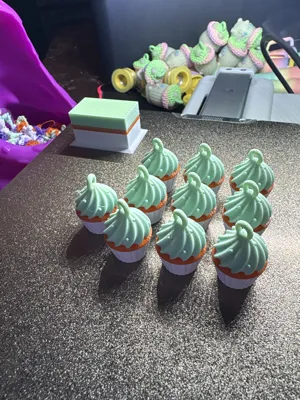 Cute mini Cupcake Keychain by Wilhelmus MakerWorld: Download Free 3D Models