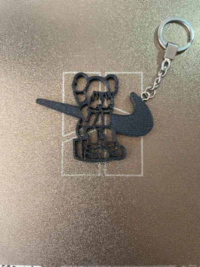 NIKE KAWS KEYCHAIN!! - Free 3D Print Model - MakerWorld