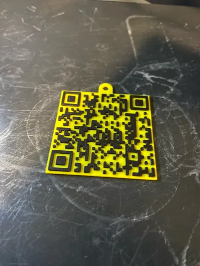 Chaveiro Rick Roll com QR Code - Modelo gratuito para impressão 3D ...