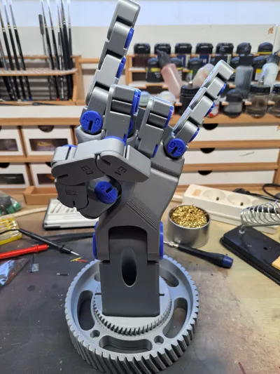 Poseable Robot Hand (Left Hand) (PLA) by Make-A-Print246 MakerWorld ...