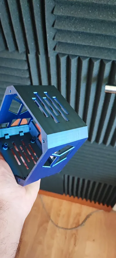Raspberry Pi 4/5 Desktop tower Case by 不咲的熊 - MakerWorld