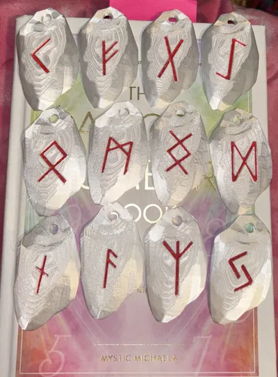 Runes Viking Stone Steine Kette Amulet Baclete by 3DMetalCave ...