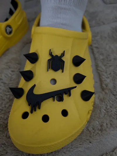 Spider emblem croc charms by Gamesandtoys64 - MakerWorld