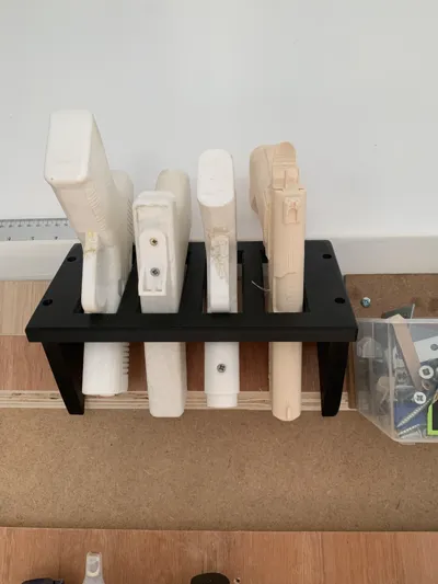 Wall pistol rack urban (Glock, Beretta, Sig) by T.giovanzana - MakerWorld
