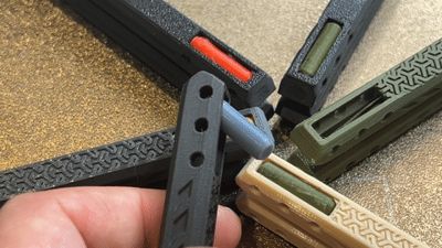 Fidget balisong butterfly knife keychain by iczfirz MakerWorld ...