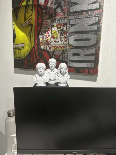 Adjustable Monitor Shelf w/ Rocket Isogrid Pattern - Free 3D Print ...