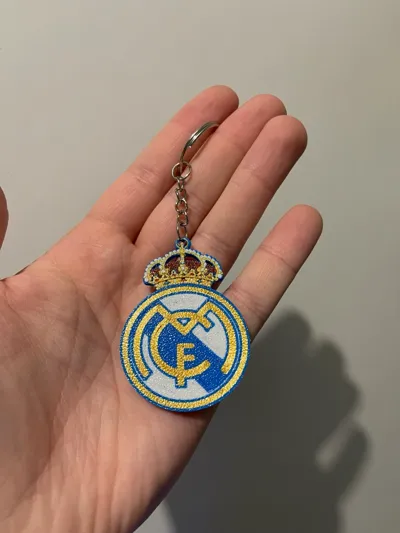 Real Madrid Keychain by malebuffy - MakerWorld