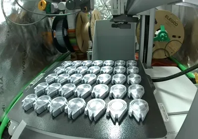 Millenium Falcon Spinner w/Display by OUAeroEngr MakerWorld: Download ...