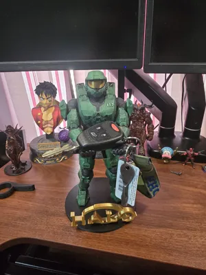 Master Chief Xbox Controller Stand 士官长手柄支架 by 丰川祥子 MakerWorld: Download ...