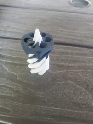 V2 - MINI Vortex Thread Hexagon Illusion by RJ Design MakerWorld ...