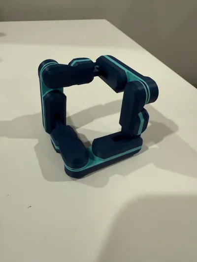 Infinity Flip Fidget by squinn MakerWorld: Download Free 3D Models
