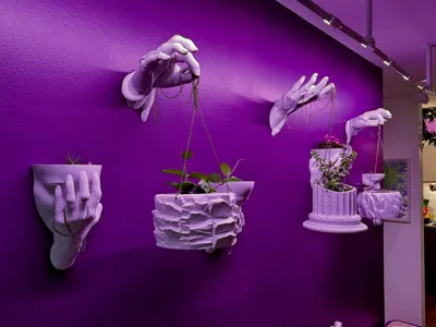 Wall hand flower pot 2 - Free 3D Print Model - MakerWorld