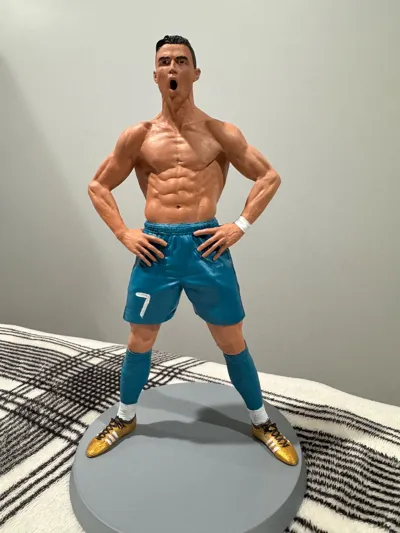 Estatua de Cristiano Ronaldo CR7 - Modelo de impresión 3D gratuito ...