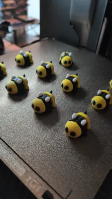 Articulated mini bee by Precision 3-D MakerWorld: Download Free 3D Models