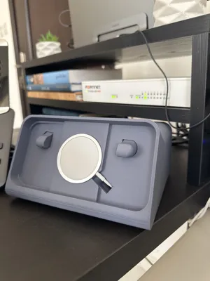iPhone 14 Pro Max Dock with Case - Free 3D Print Model - MakerWorld