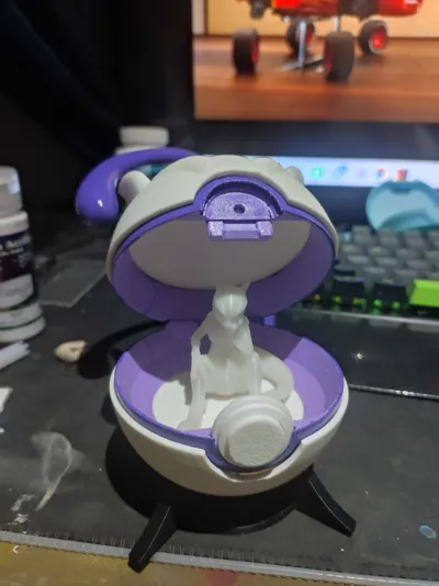 Mewtwo Ball - Pokemon - Pokeball Functional by Torikami - MakerWorld