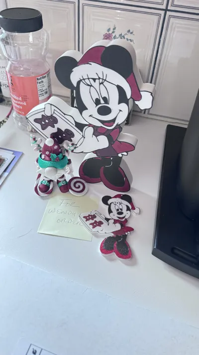 Christmas Minnie baking gingerbread cookies by Isaest - MakerWorld