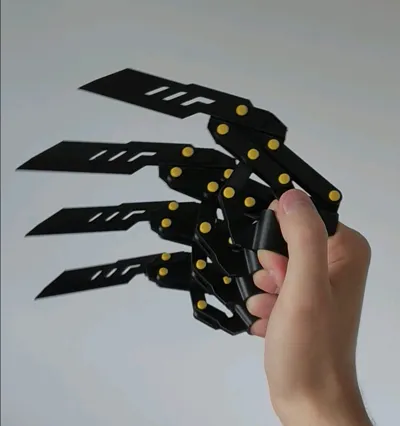 Extendable Finger Mantis Claws - Free 3D Print Model - MakerWorld