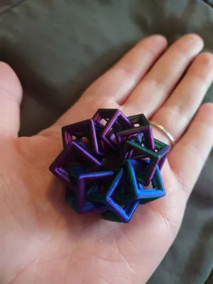 Thick cube loop fidget by Purple Pterodactyl MakerWorld: Download Free ...