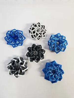 Thick cube loop fidget by Purple Pterodactyl MakerWorld: Download Free ...