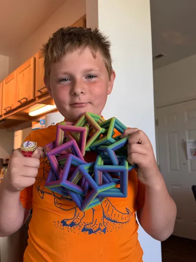 Thick cube loop fidget by Purple Pterodactyl MakerWorld: Download Free ...