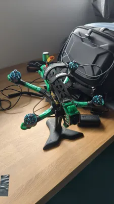 FPV Racing Drone Stand (No Supports Needed) by ByteSlinger MakerWorld ...