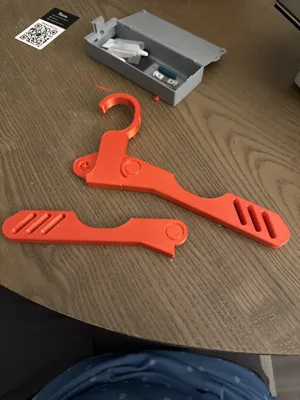 Foldable Clothes Hanger (print-in-place) by eethansshen MakerWorld ...