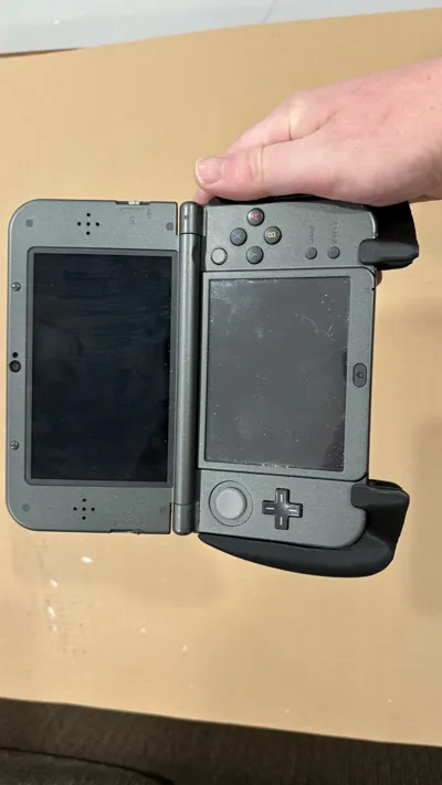 Grip & Stand for New 3DS XL with Cart Slot Remixed by FranktheTank ...