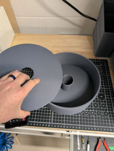 Filament Spool Dry Box (w/ desiccant holder) by Chopstickleg MakerWorld ...