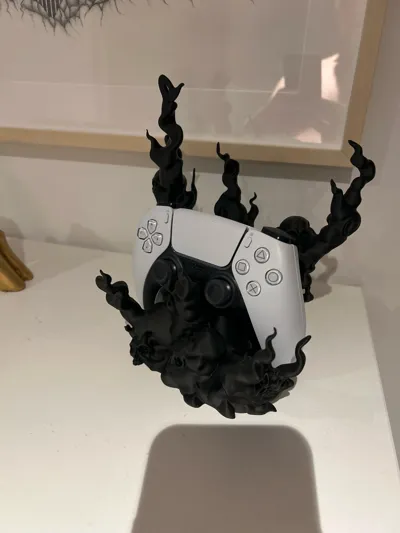 Spooky Controller Stand by Holoprops MakerWorld: Download Free 3D Models