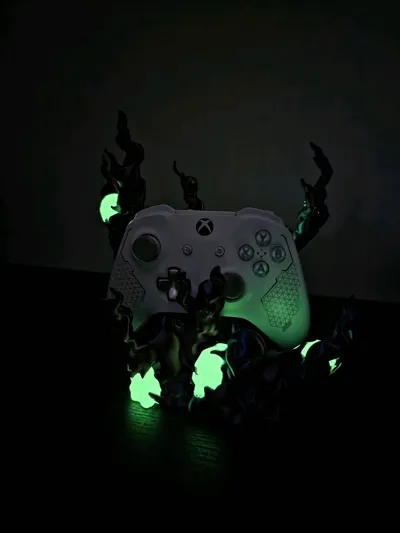 Spooky Controller Stand - Free 3D Print Model - MakerWorld