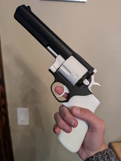 Revolver Toy Gun by WIZZY MakerWorld: Download Free 3D Models